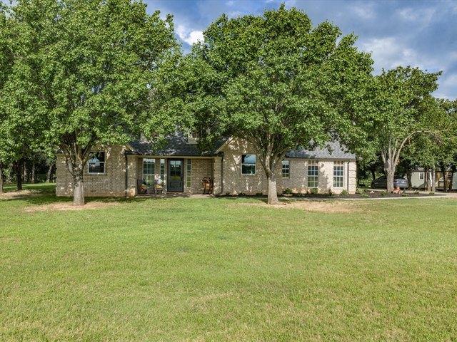 210 County Road 2696, Alvord, TX 76225