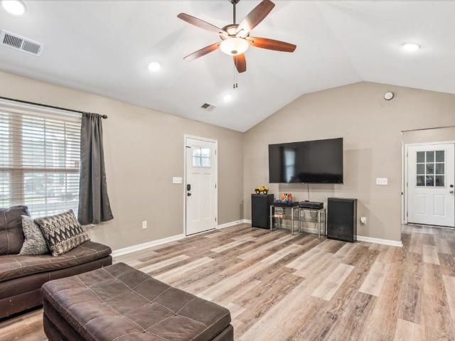 210 Co Rd 1210