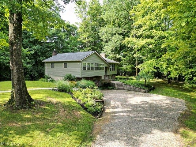 210 Camp Ln, New Concord, OH 43762