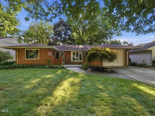 210 Cedar Ln, Waterville, OH 43566