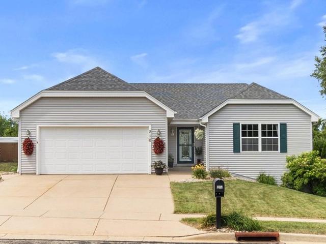 210 Cedar St, Johnson Creek, WI 53038
