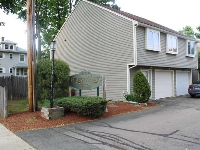210 Centre St Unit 14, Quincy, MA 02169