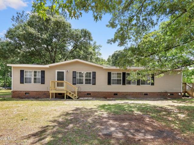 210 Chapel Ridge Rd, Richlands, NC 28574
