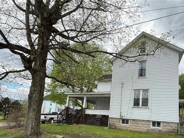 210 Chestnut St, New Florence, PA 15944