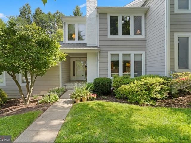 210 Clay Hill Cir, Cockeysville, MD 21030