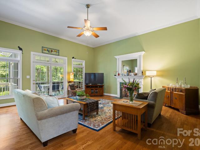 210 Clear Vista Circle