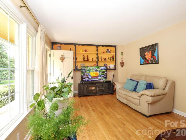 210 Cliffside Drive