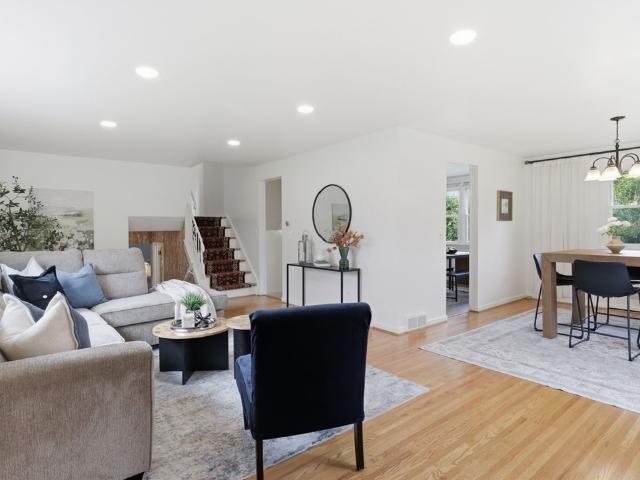 210 Crandon Way