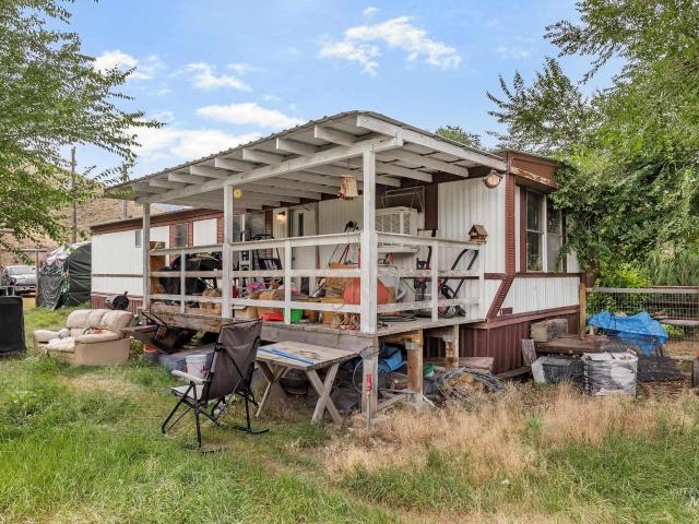 210 Agate Dr