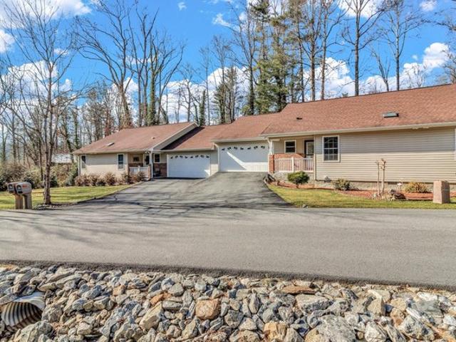 210 Allen Paul Dr, Hendersonville, NC 28791