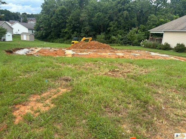 210 Ashkirk Ln, Glasgow, KY 42141