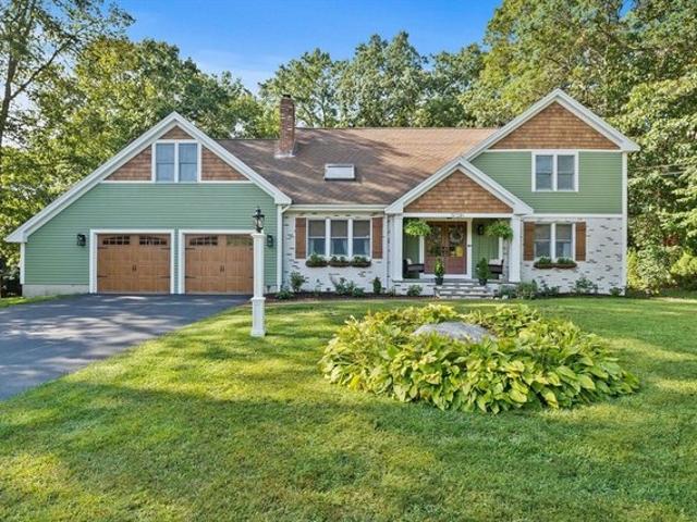 210 Boxwood Ln, Bridgewater, MA 02324