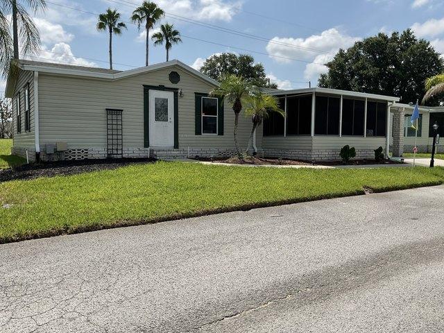 210 Bay Breeze Loop, Davenport, FL 33897