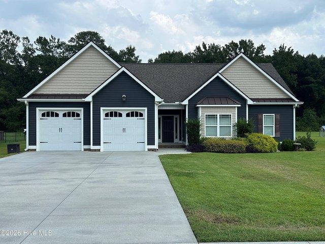 210 Beaver Dam Dr, Clinton, NC 28328