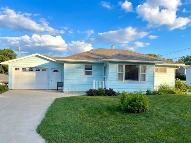 210 Birch St, Audubon, IA 50025