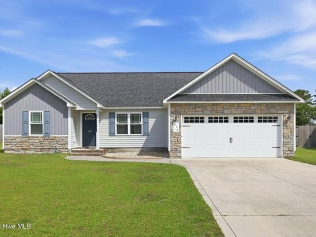 210 Brice Ct, Hubert, NC 28539