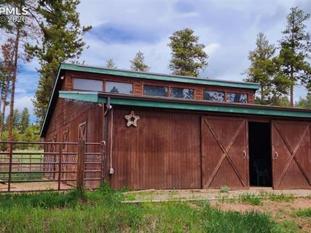 210 Bridlewood Lane