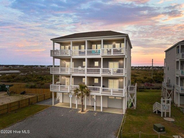 210 Goldsboro Dr, North Topsail Beach, NC 28460