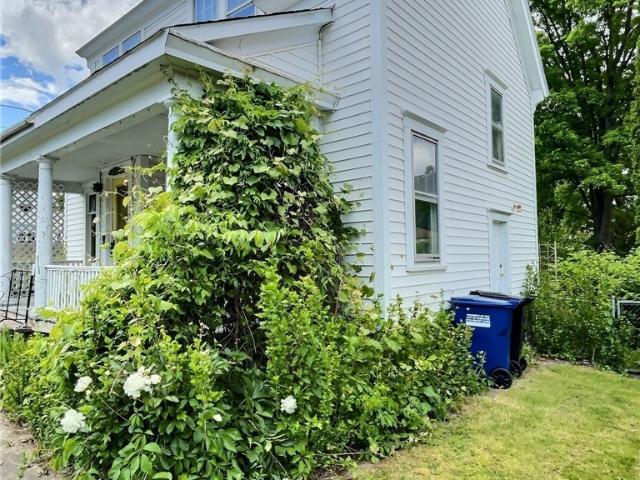 210 Grant Avenue