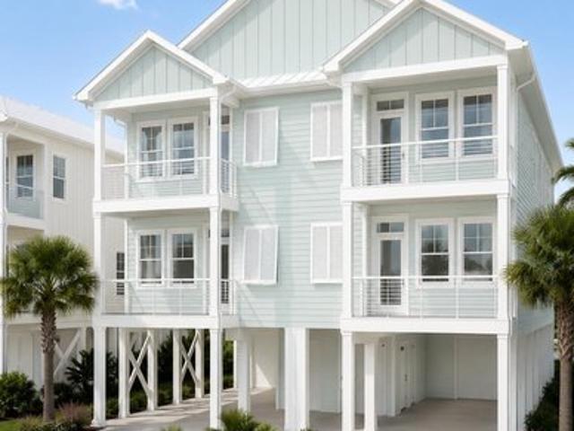 210 Greenville Ave Unit 2, Carolina Beach, NC 28428