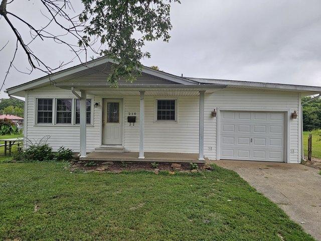 210 Dorris Dr, Metropolis, IL 62960