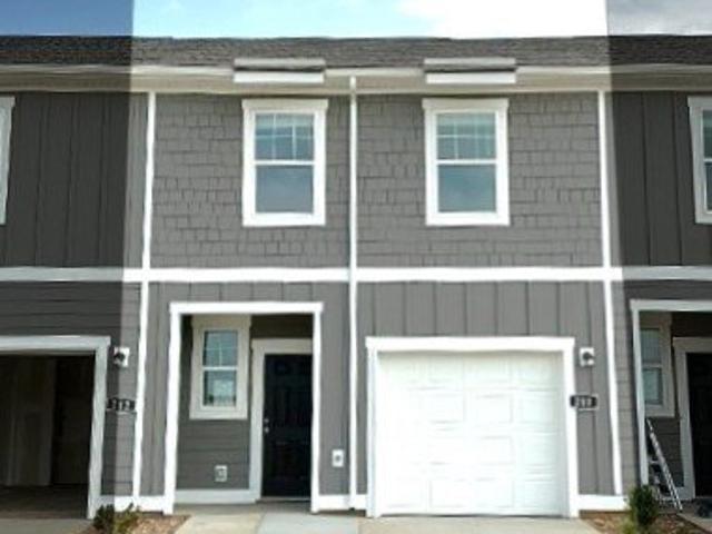 210 Darlington Dr, Dickson, TN 37055