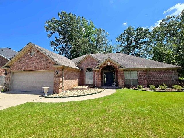 210 Deauville Dr, Maumelle, AR 72113