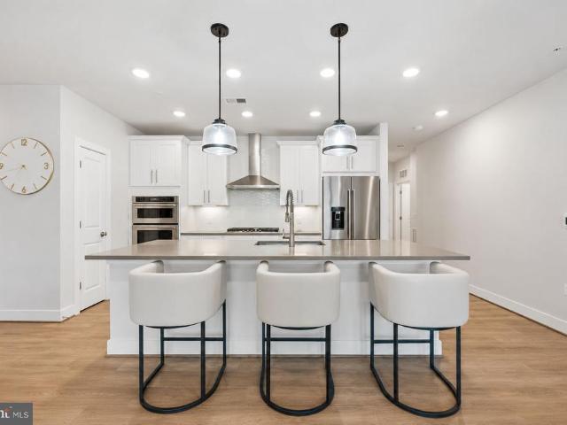210 Decoverly Drive # 205