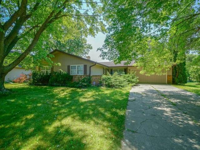 210 Drake Ave, Rochelle, IL 61068