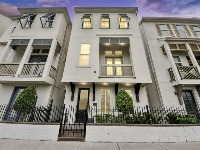 210 E 28th St, Houston, TX 77008