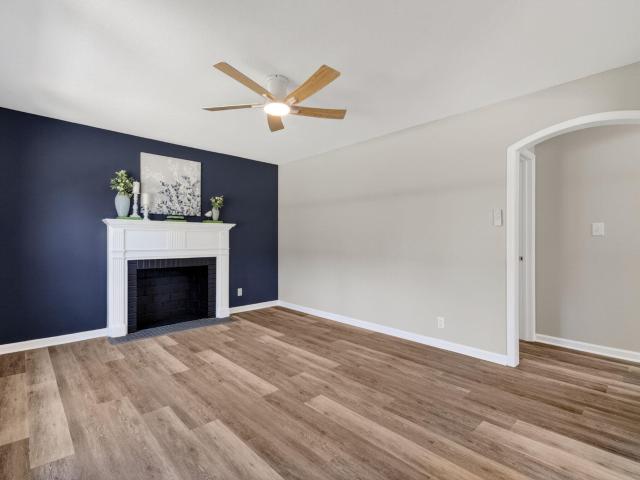 210 E Crestview Drive
