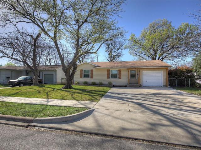 210 E Daugherty Dr, Garland, TX 75041 | MLS #21201