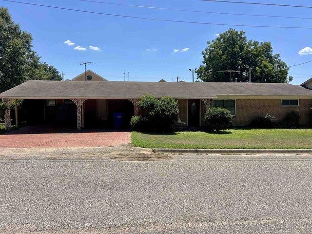 210 E Frazior St, Linden, TX 75563