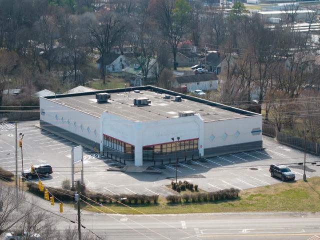210 E McMurry Blvd
