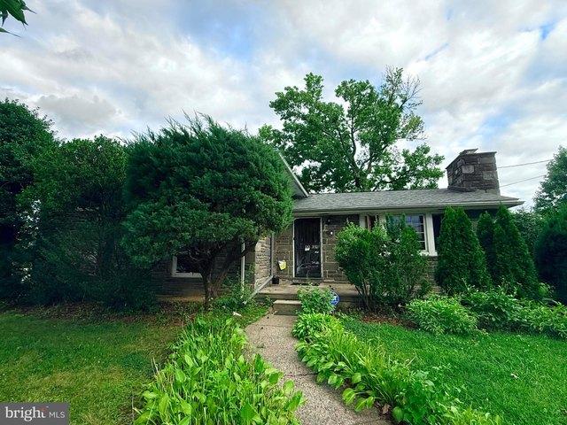 210 E Providence Rd, Lansdowne, PA 19050