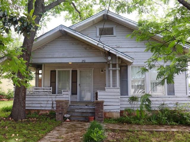 210 E Roberts St, Gorman, TX 76454