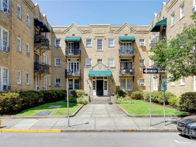 210 E State Street 20