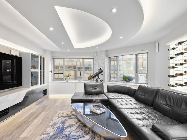 210 East 47th Street, New York, NY