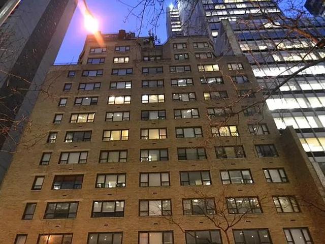 210 East 47th Street, New York, NY