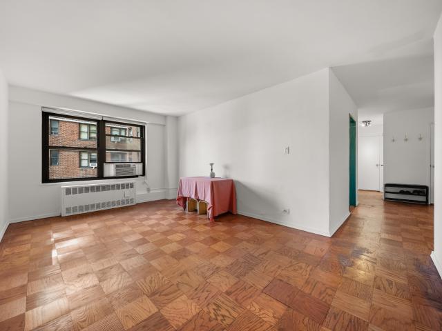 210 East Broadway, New York, NY