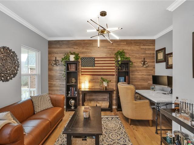 210 Eddie Lewis Dr