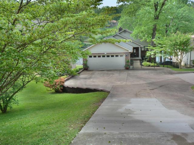 210 edgewater circle