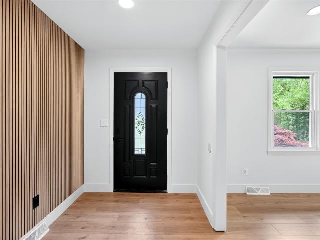 210 Edgewood Circle