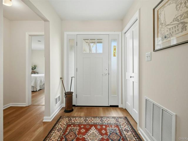 210 Elton Court W