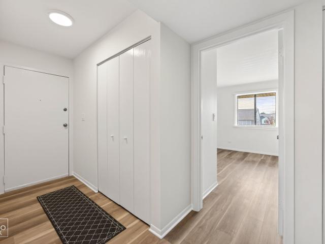 210 Fountainview Ln, Unit 3A, Lombard, IL 60148 | MLS #12618 | Compass