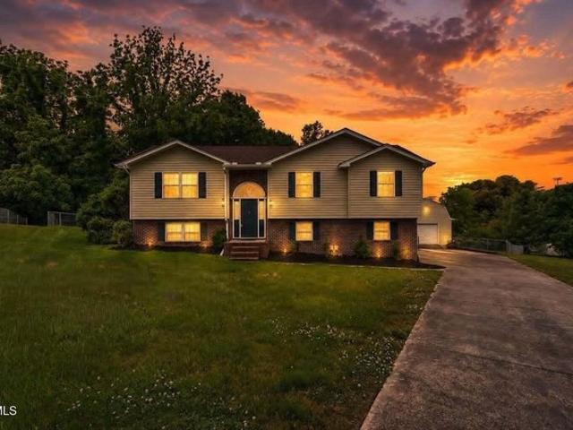 210 Falconview Dr, Church Hill, TN 37642