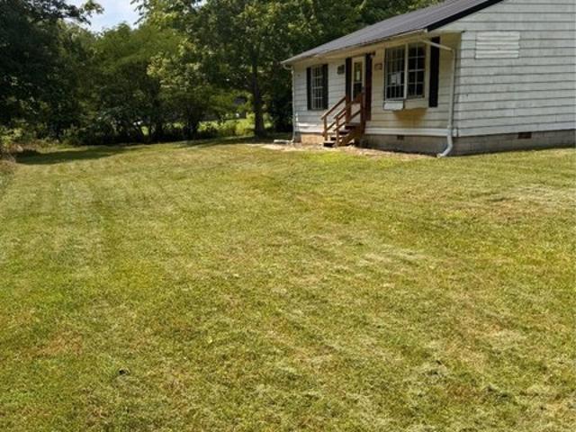 210 Fannin Roscoe Rd, Sandy Hook, KY 41171