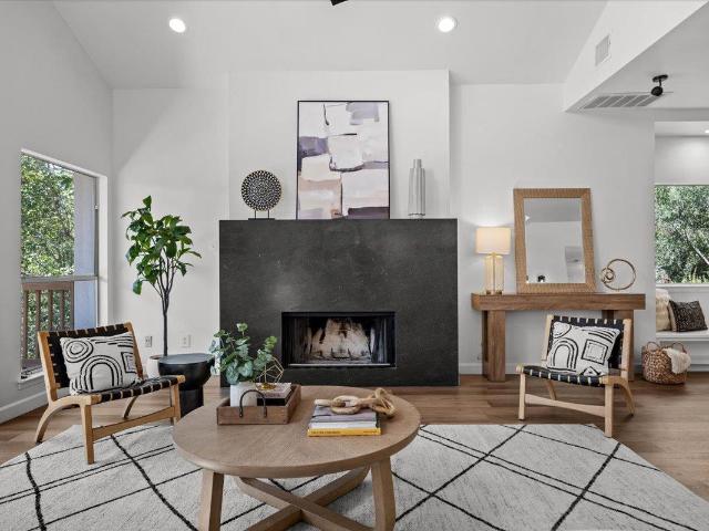 210 Finn St
