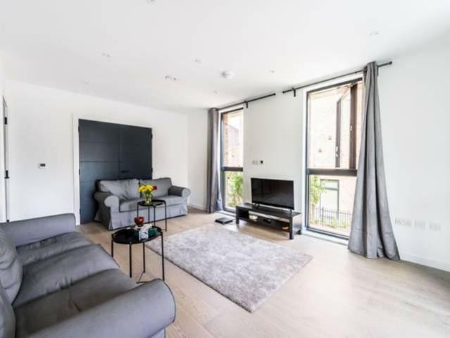 210 Kilburn Park Road, London NW6, 3 bed flat to rent, £4,000 pcm | PrimeLocation