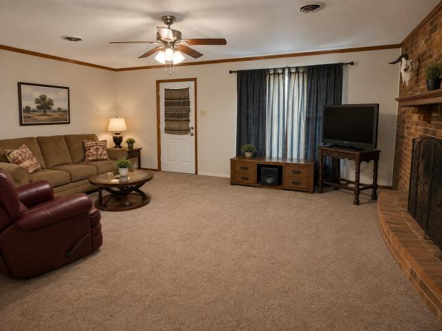 210 Holly Lake W